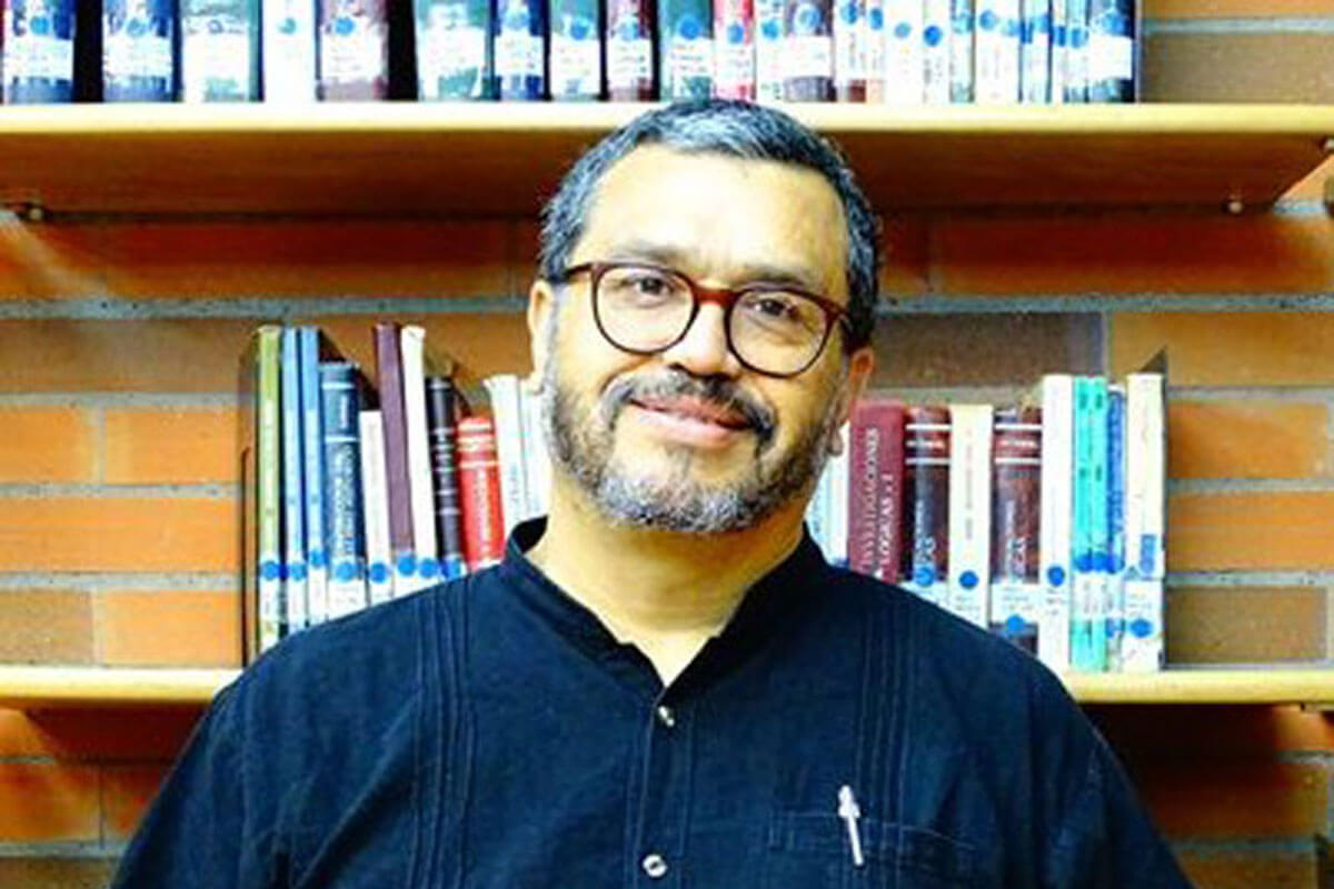 Hugo Bello | UAH - Universidad Alberto Hurtado