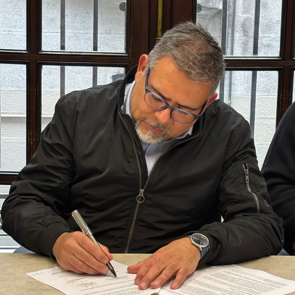 UAH y Sindicato firman contrato colectivo 2025–2027: un acuerdo ...